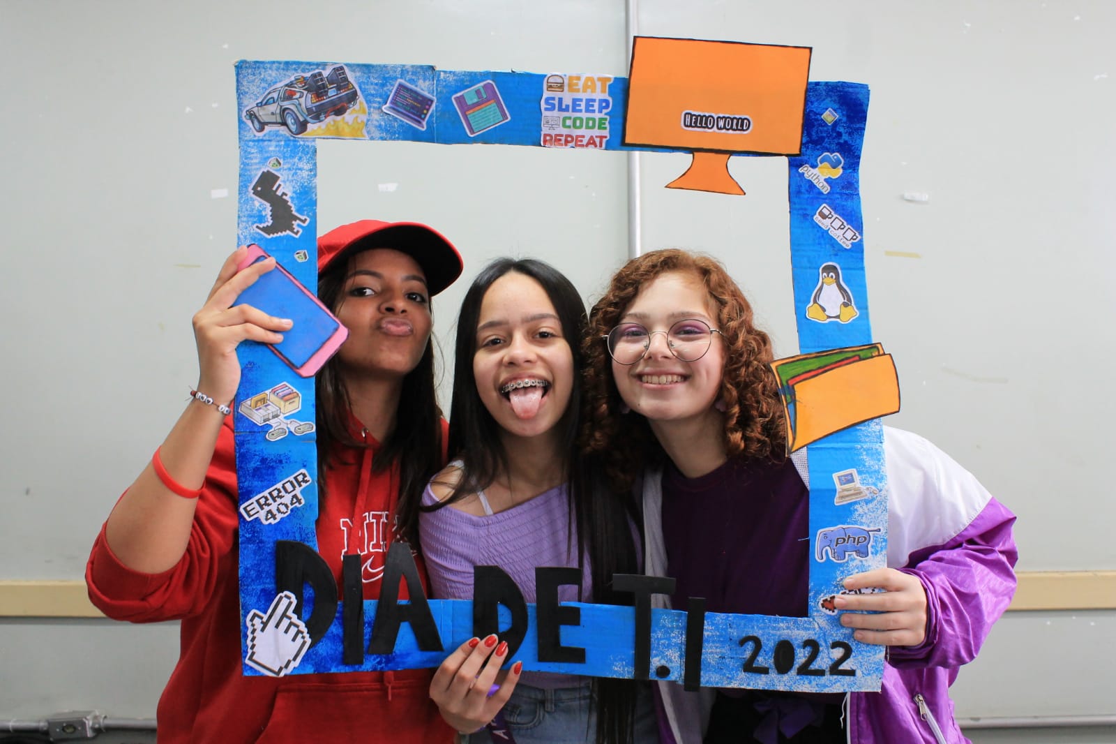 Maria Isadora - Currículo